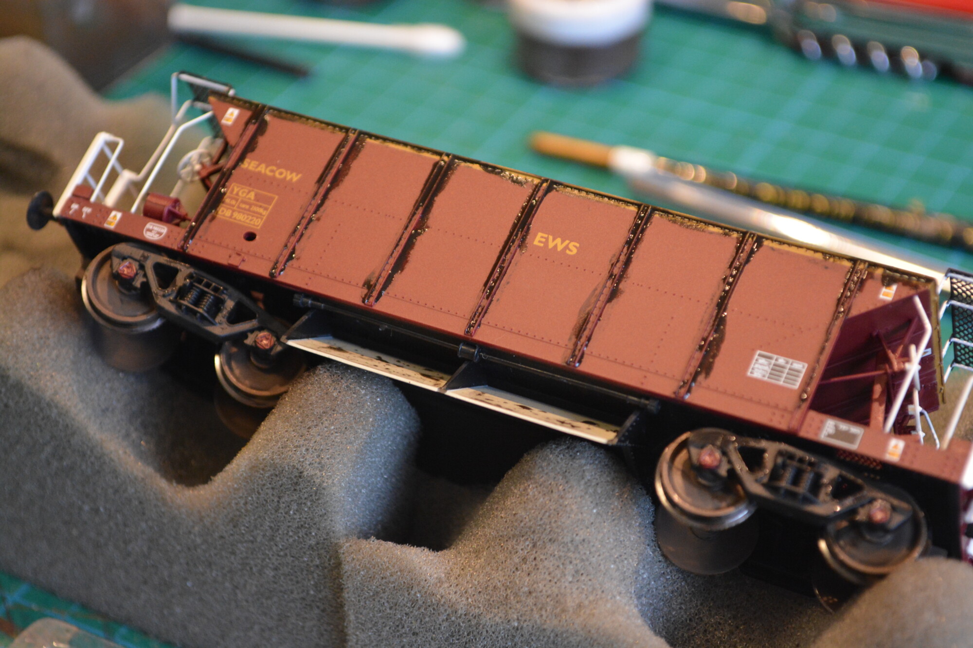 Weathering ballast wagons – Tom's Trains