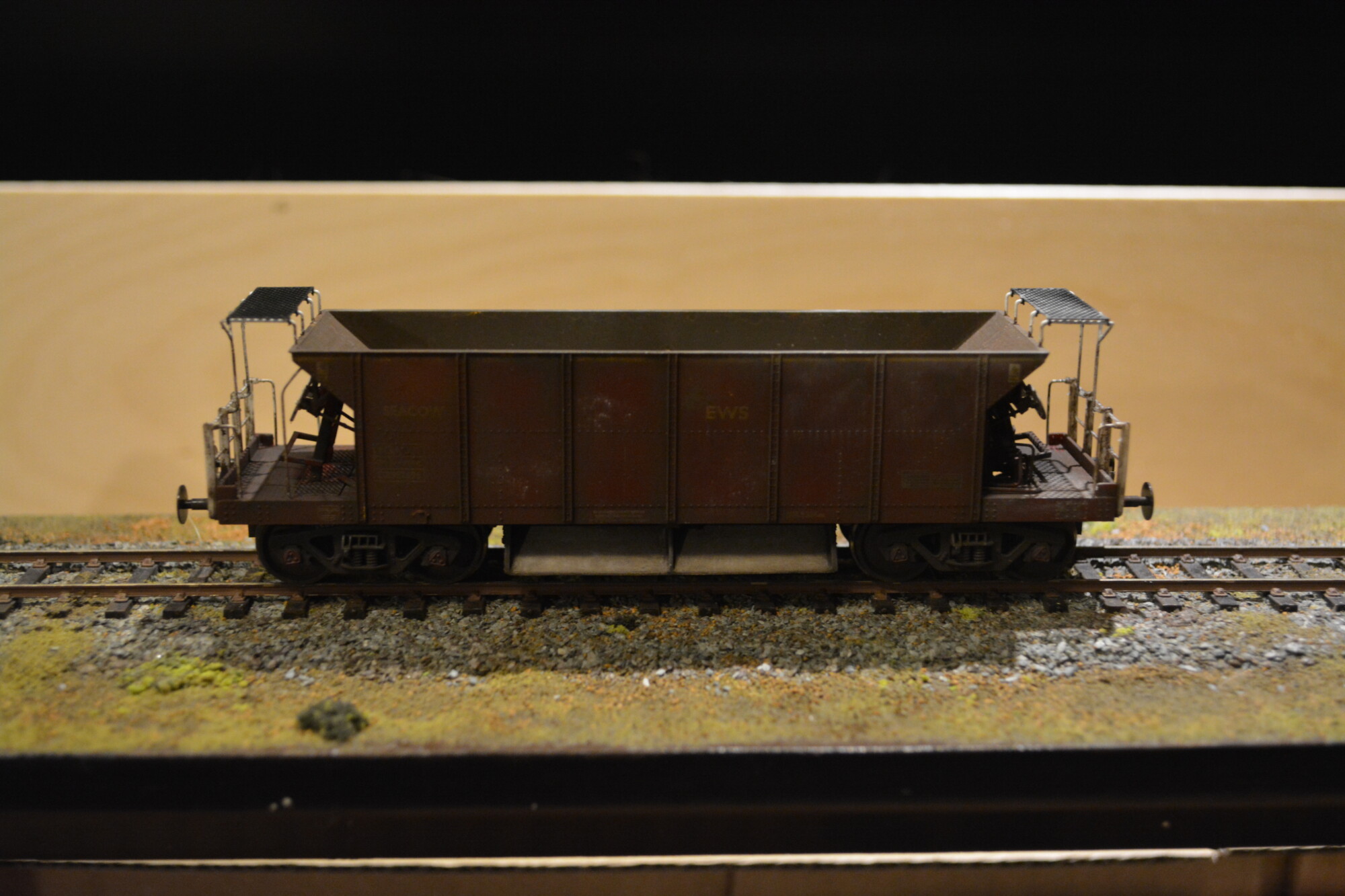Weathering ballast wagons – Tom's Trains