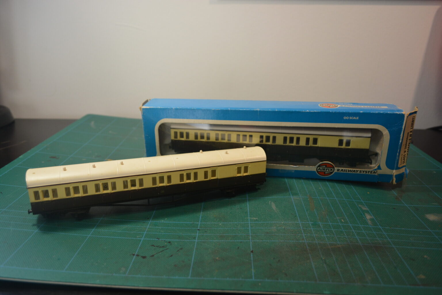 Airfix B-set: Part 1 – Tom's Trains